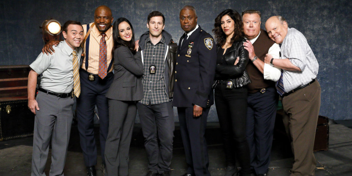 Brooklyn 99 Dizi İncelemesi - Karakolda Komedi